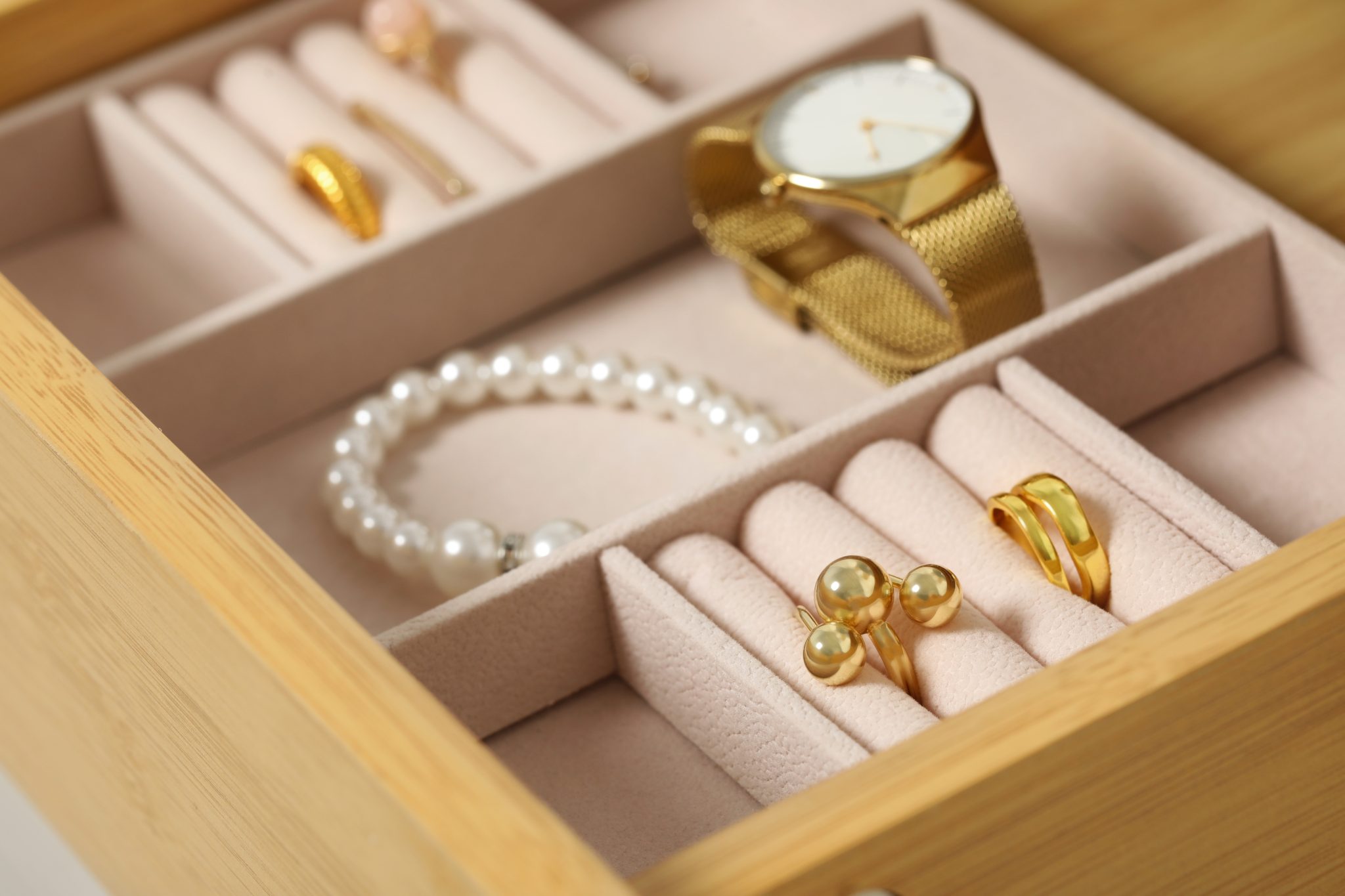 7 Best Practices for Storing Jewelry and Other Metal Heirlooms - NSA ...
