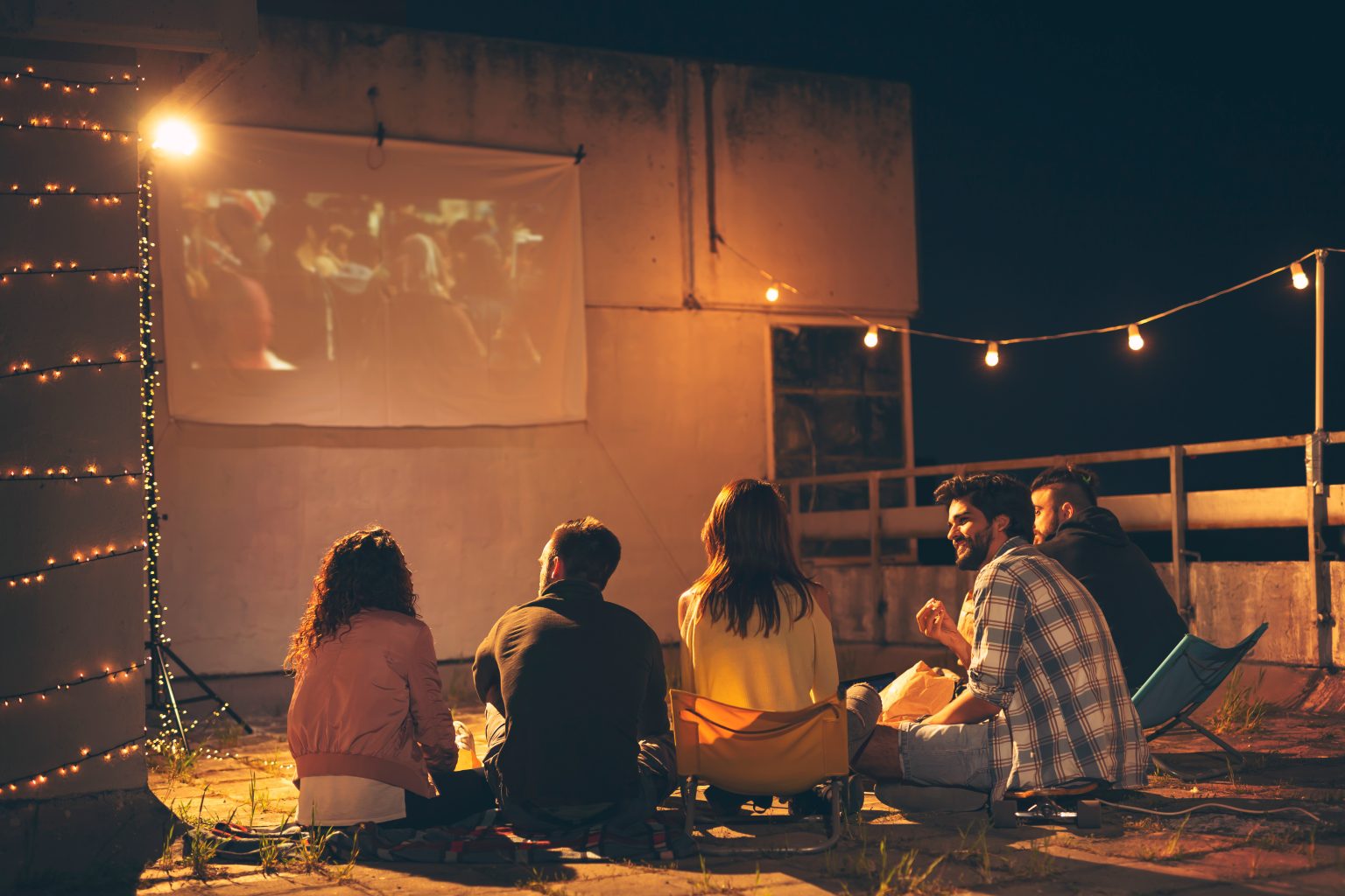 How To Set Up an Outdoor Movie Night - NSA Storage Blog